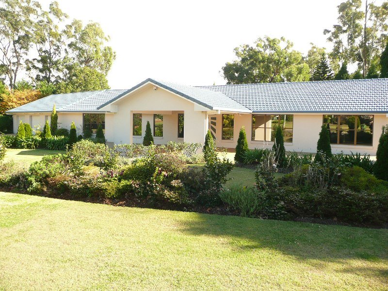 7 Golf Course Drive, Middle Ridge, QLD 4350 - realestate.com.au