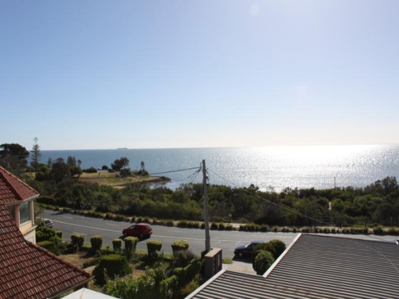 2/74 The Esplanade, Brighton, Vic 3186 - Property Details