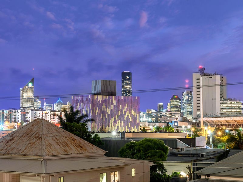 61 Broadway Street, Woolloongabba, Qld 4102 - Property Details