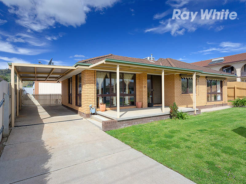 10 Maxwell Drive, Wodonga, Vic 3690 - Property Details