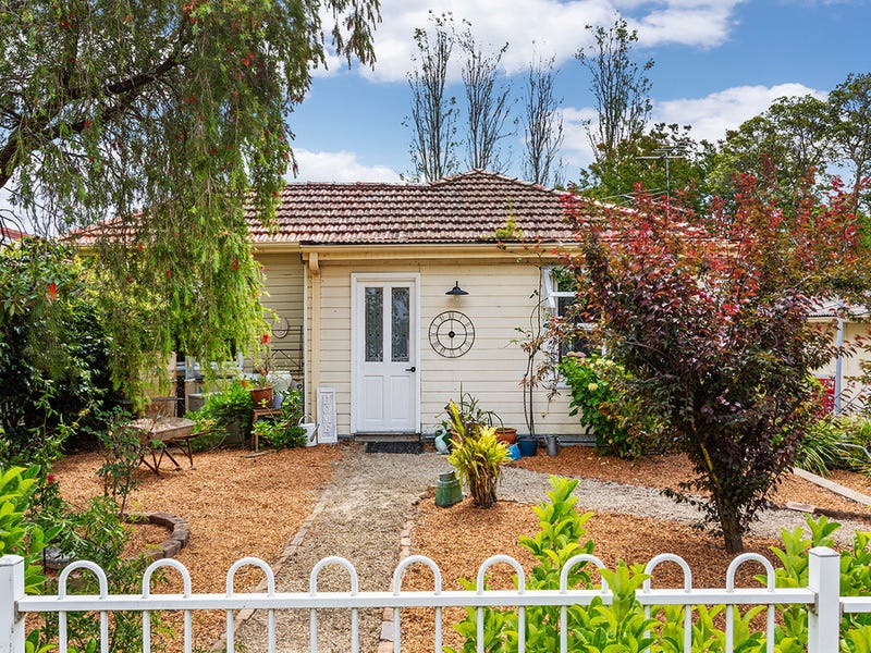 49 Bee Farm Road, Springwood, NSW 2777 - realestate.com.au