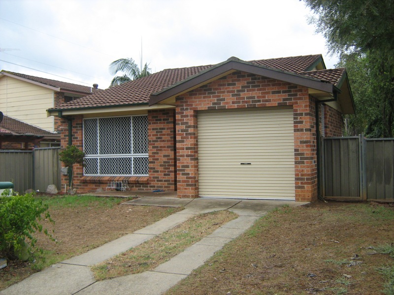 4 Goodenough Street, Glenfield, NSW 2167 - realestate.com.au
