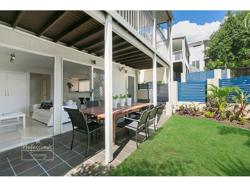 2/72 Alpha Street, Taringa, Qld 4068 - Property Details