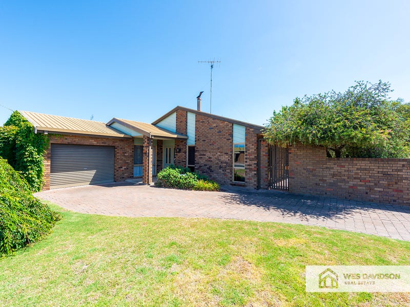 33 Churchill Road, Horsham, Vic 3400 - Property Details