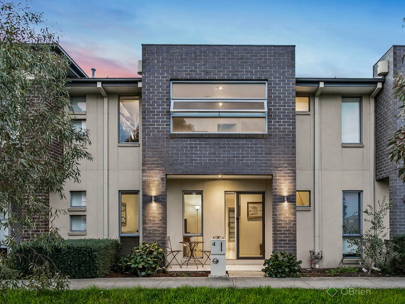 4 Peppermint Row, Officer, Vic 3809 - Property Details