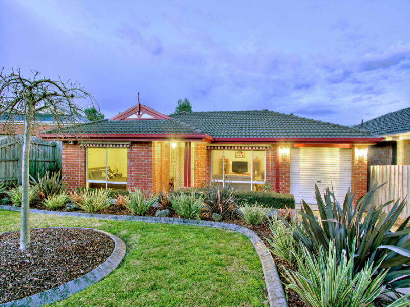 8 Allira Close, Berwick, Vic 3806 - Property Details