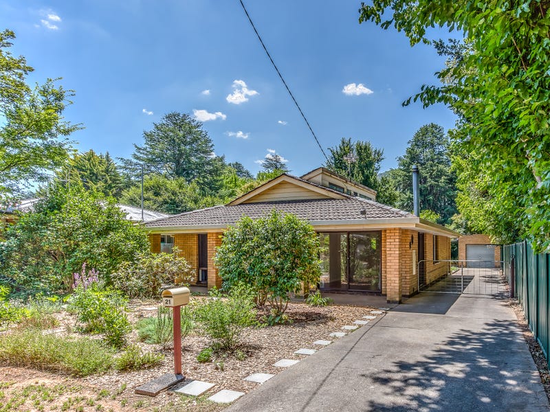 21 Brooks Street, Bright, Vic 3741 - Property Details