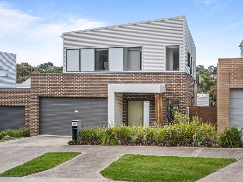 35 Valley Park Boulevard, Westmeadows, Vic 3049 - Property Details