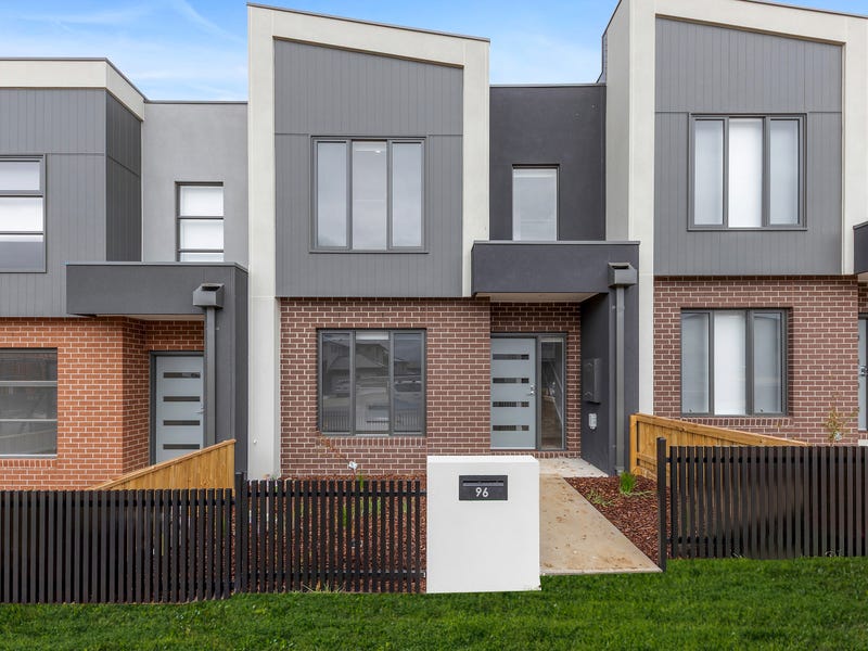 96 Carnival Boulevard, Berwick, VIC 3806 - realestate.com.au