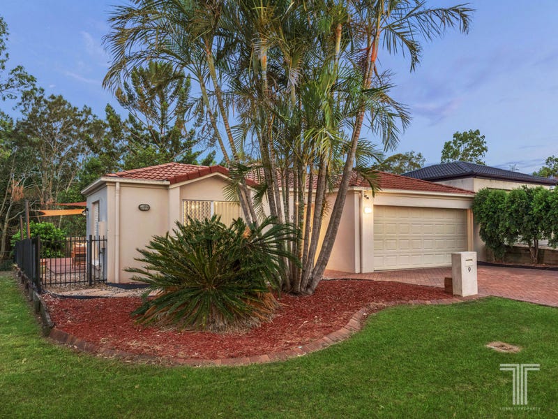 9 Adley Street, Carindale, Qld 4152 - Property Details