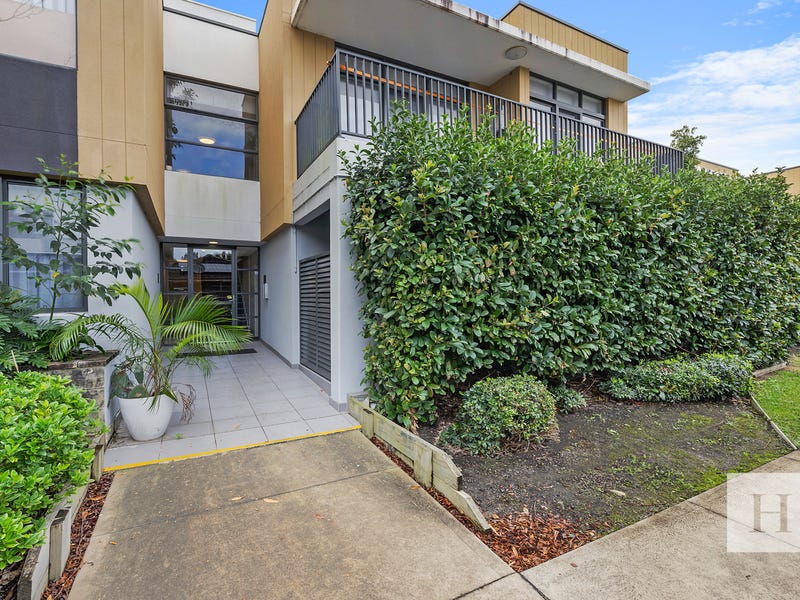 Real Estate & Property for Sale in Blue Haven, NSW 2262 (+1 location ...