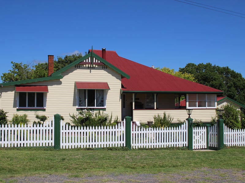 83 Bulwer Street, Tenterfield, NSW 2372 - Property Details