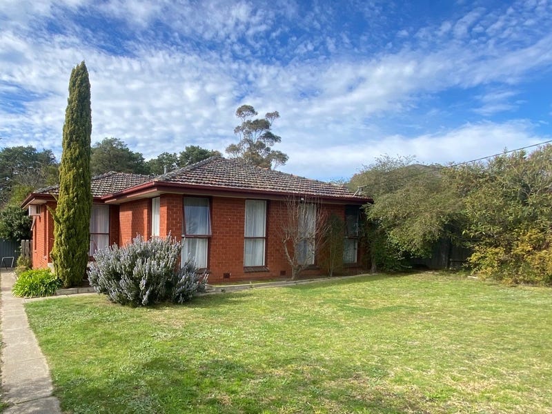 4 Perceval Street, Sunbury, VIC 3429 - realestate.com.au