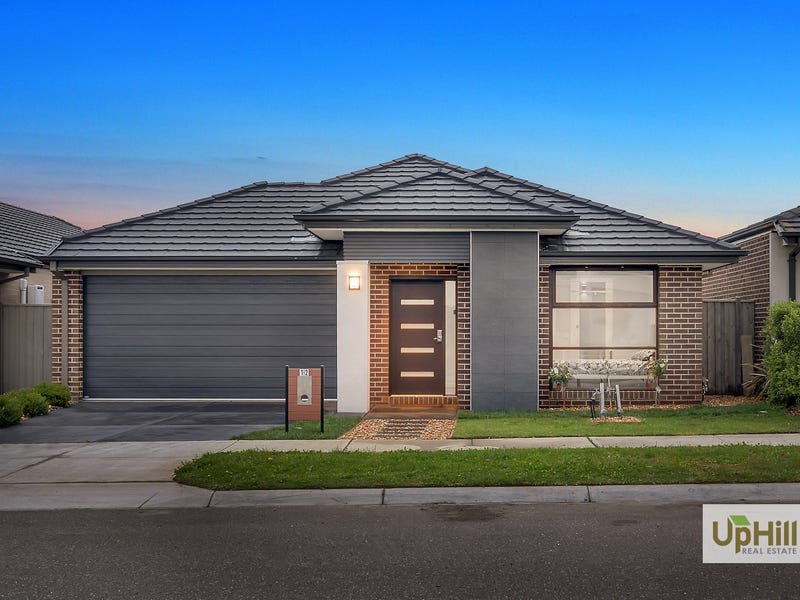 12 Ritchie Drive, Clyde North, VIC 3978 - realestate.com.au