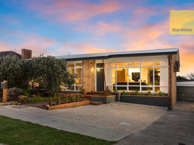 11 Aaron Avenue, Darlington, SA 5047 - realestate.com.au