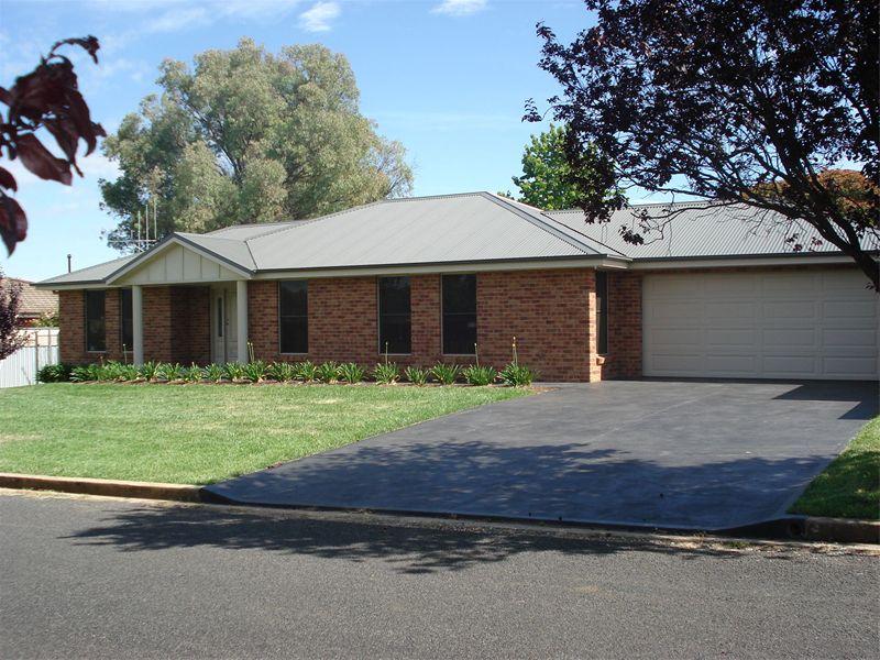 11 Redluom Place, Orange, NSW 2800 - realestate.com.au
