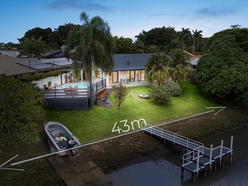 8 Craig Avenue, Carrara, Qld 4211 - Property Details