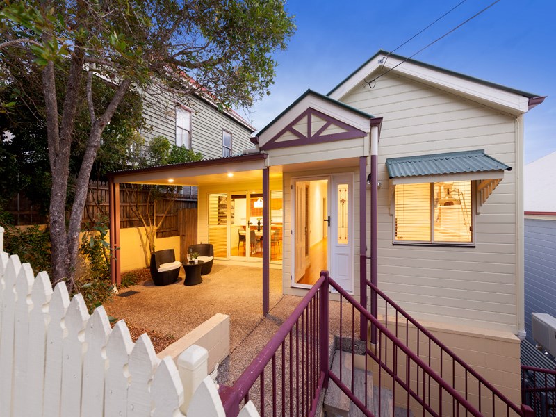 6 Harriet Street, Red Hill, QLD 4059 - realestate.com.au