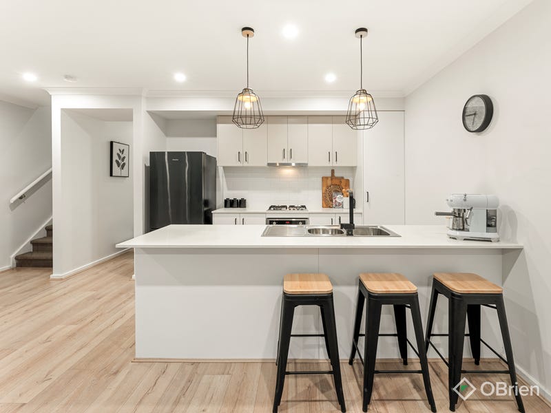 18 Wanstead Way, Cranbourne West, VIC 3977 - realestate.com.au