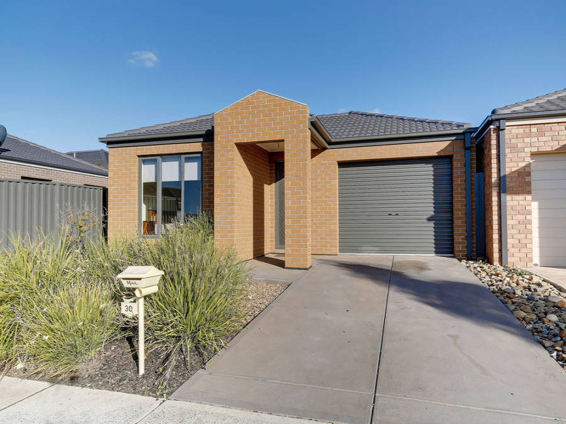 30 Eltham Parade, Manor Lakes, VIC 3024 - realestate.com.au