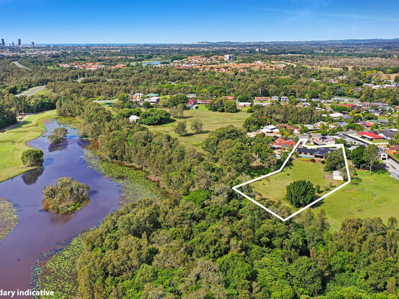 18 Davidson Place, Carrara, Qld 4211 - Property Details