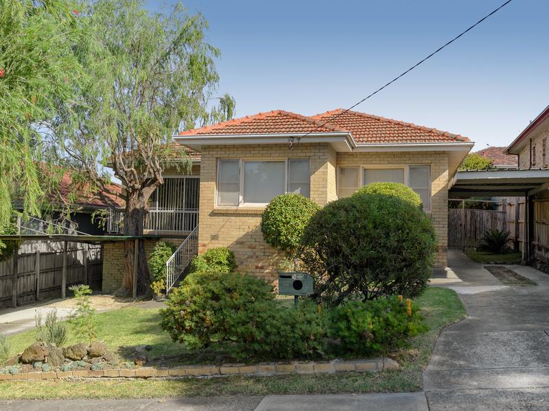 13 Lincoln Drive, Bulleen, Vic 3105 - Property Details