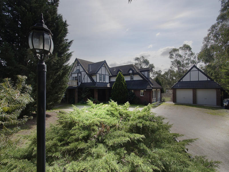 11 Flett Street, Bunyip, Vic 3815 - Property Details