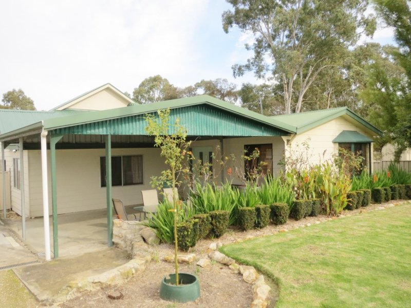 16 Corner Crescent, Naracoorte, SA 5271 - Property Details