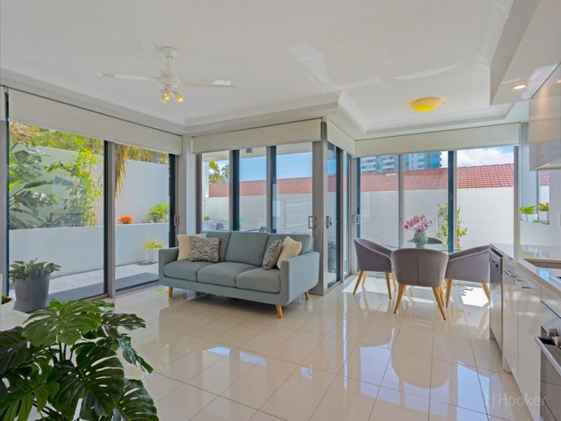 209/20 Labrador Street, Labrador, Qld 4215 - Property Details