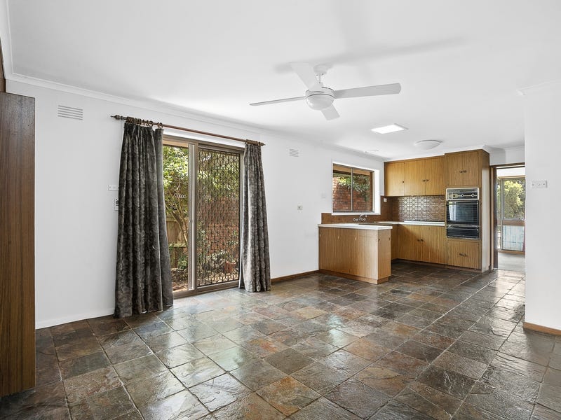 20 Crestmoor Drive, Highton, Vic 3216 - Property Details