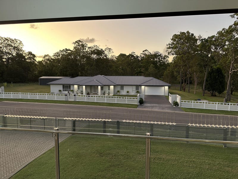 26-28 Loxley Chase, Forestdale, Qld 4118 - Property Details