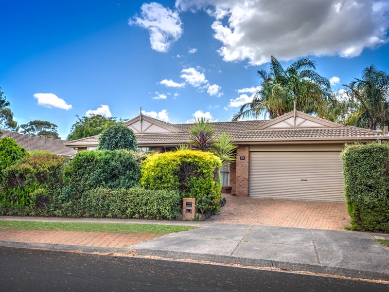 22 Warrawong Drive, Berwick, VIC 3806 - realestate.com.au
