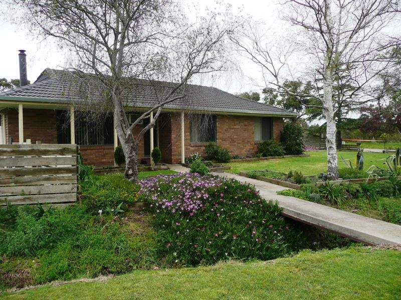49 Railway Ave, Bunyip, Vic 3815 - Property Details
