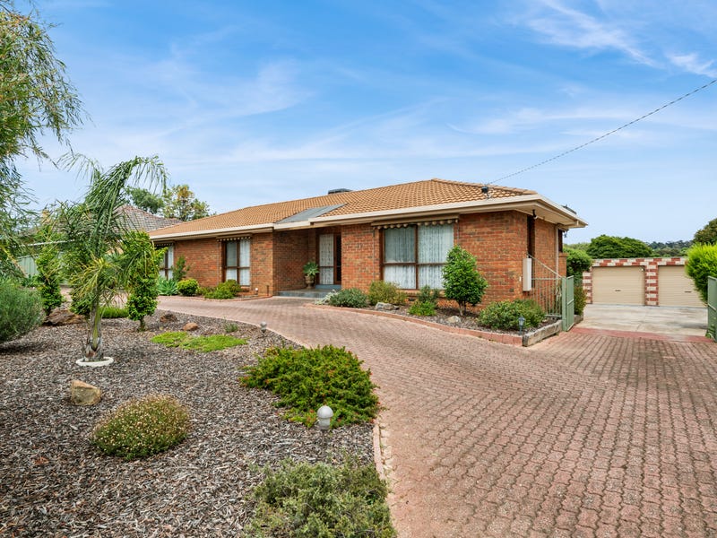 19 Powells Avenue, Strathdale, Vic 3550 - Property Details