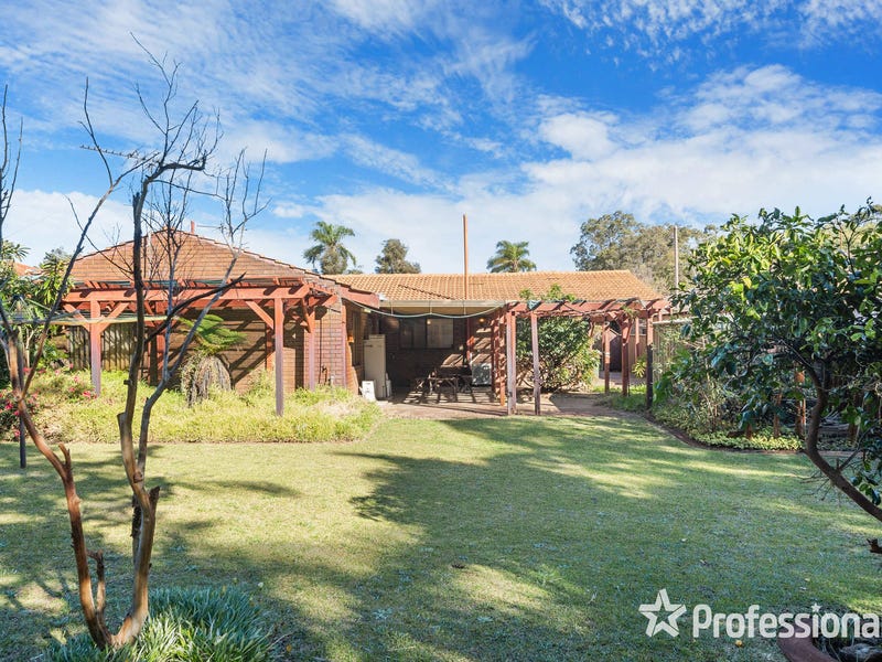 16 Goollelal Drive, Kingsley, WA 6026 - Property Details