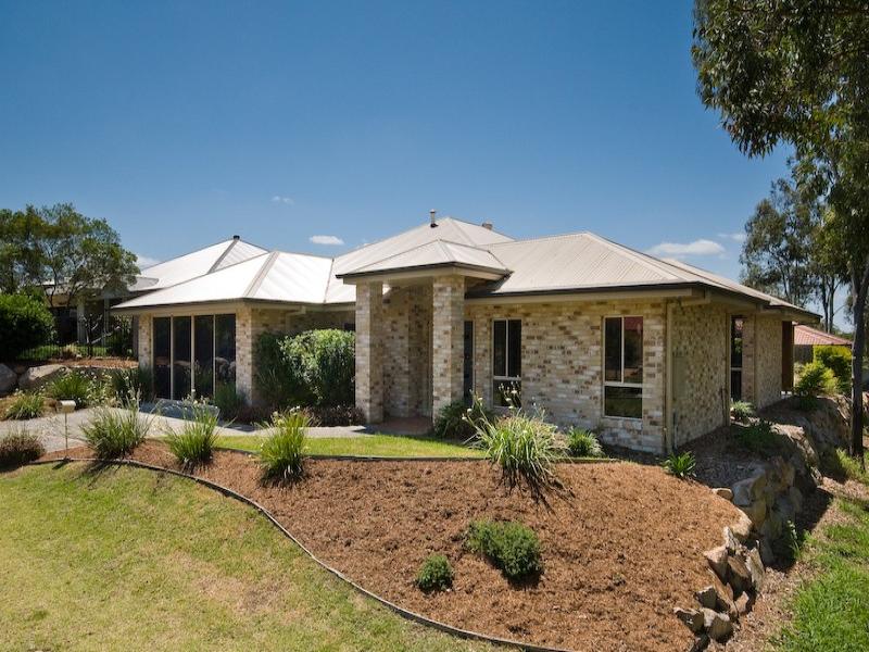 70 Kentville Street, Mitchelton, Qld 4053 - Property Details