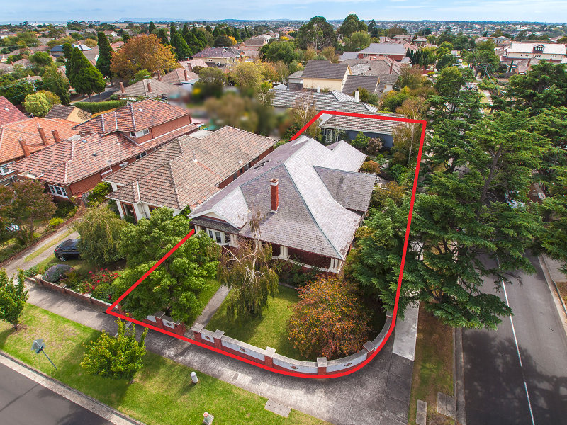 32 Upland Road, Strathmore, Vic 3041 - Property Details
