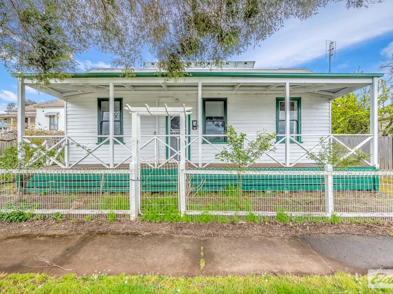 8 Henty Street, Erica, Vic 3825 - Property Details