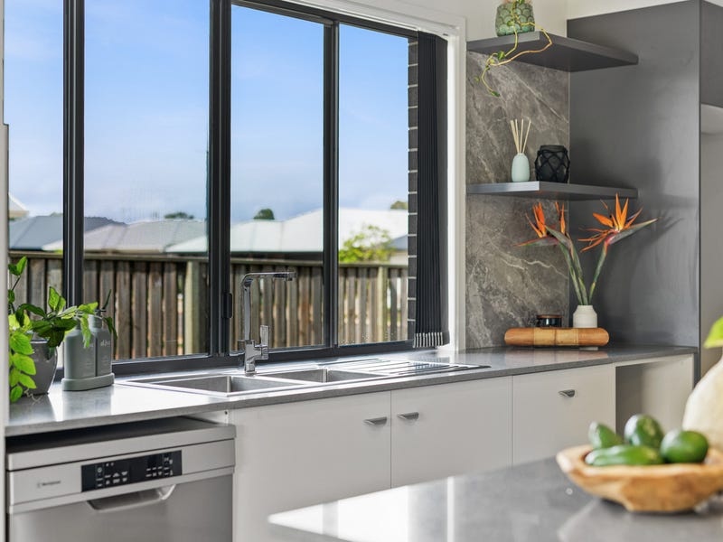 26 Fairweather Boulevard, Highfields, Qld 4352 - Property Details