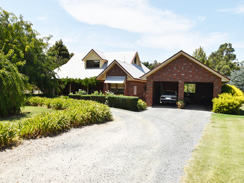 4 Fell Court, Kyabram, VIC 3620 - realestate.com.au