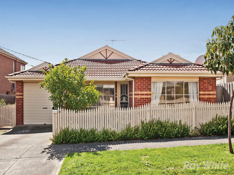 17 Woolert Street, Ashwood, Vic 3147 - Property Details