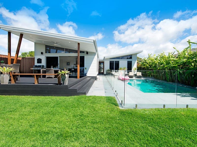 3 Nootka Court, Broadbeach Waters, QLD 4218 - realestate.com.au
