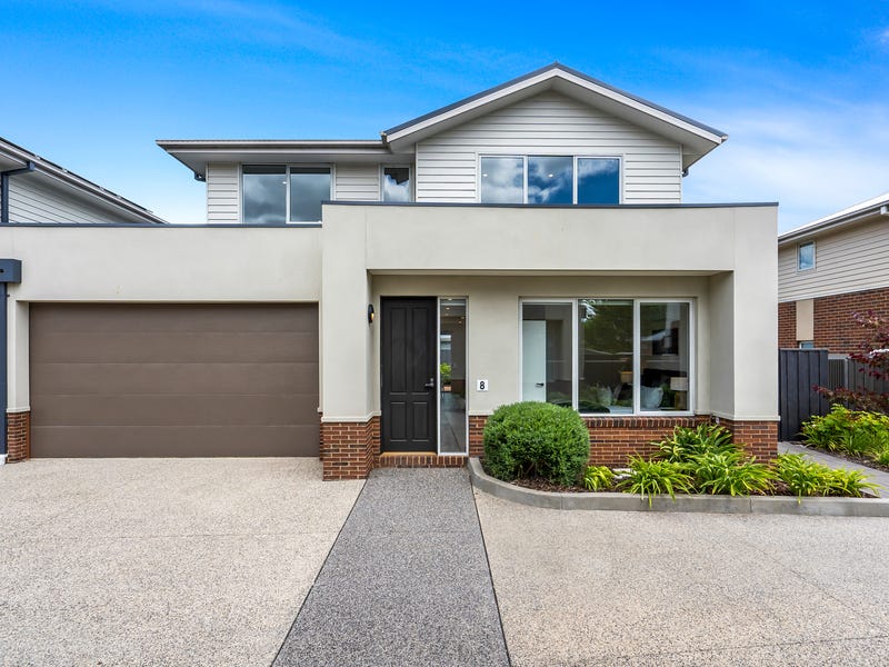 8/27 Calthorpe Street, Gisborne, Vic 3437 - Property Details
