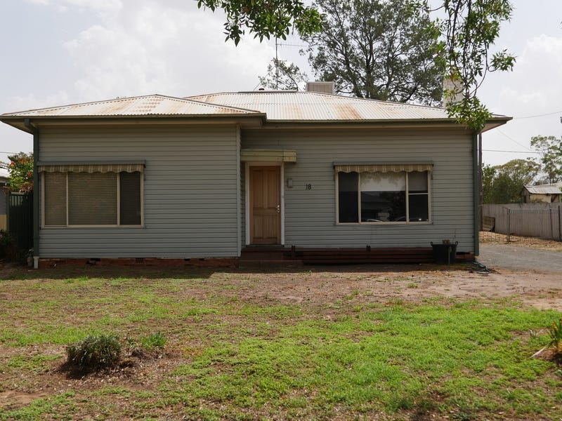 18 Currawang Avenue, Leeton, NSW 2705 - Property Details