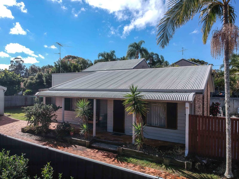 40 Lawrence Street, Mooloolaba, QLD 4557 - realestate.com.au