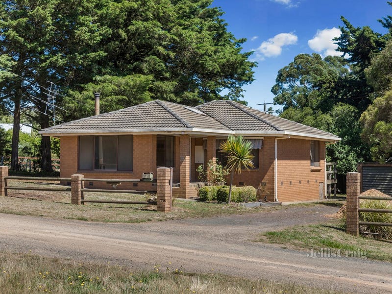 7 Simpsons Lane, Woodend, VIC 3442 - realestate.com.au