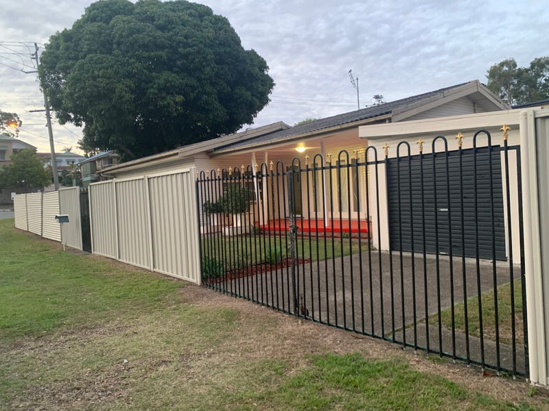 19 Nevenia Street, Labrador, QLD 4215 - realestate.com.au