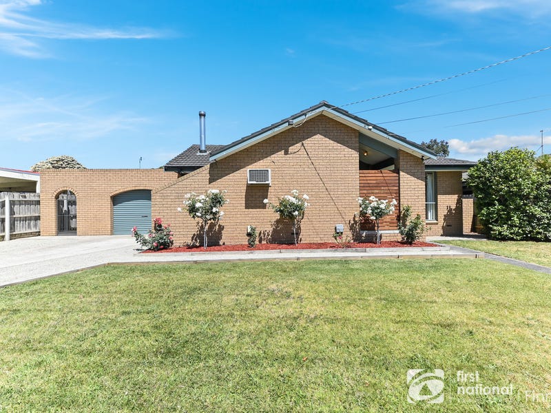 43 James Cook Drive, Cranbourne, Vic 3977 - Property Details