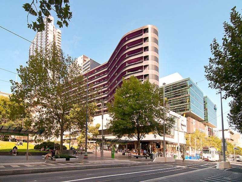 613/300 Swanston Street, Melbourne, VIC 3000 - realestate.com.au