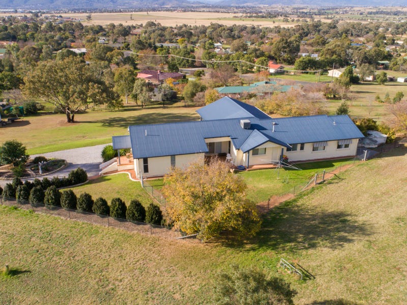 2 Pages Lane, Kingswood, NSW 2340 - realestate.com.au